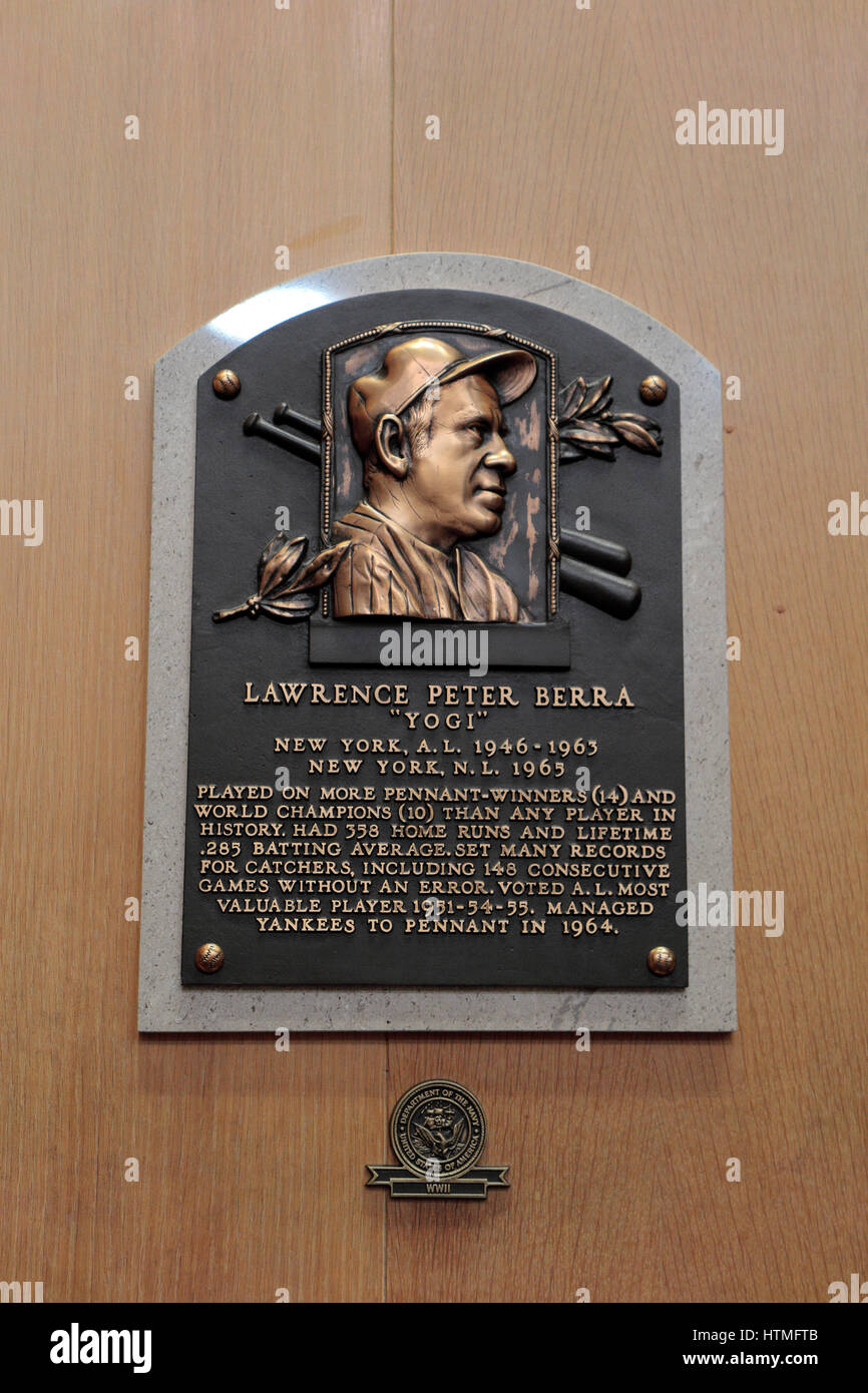 Yogi berra yankees hi-res stock photography and images - Alamy