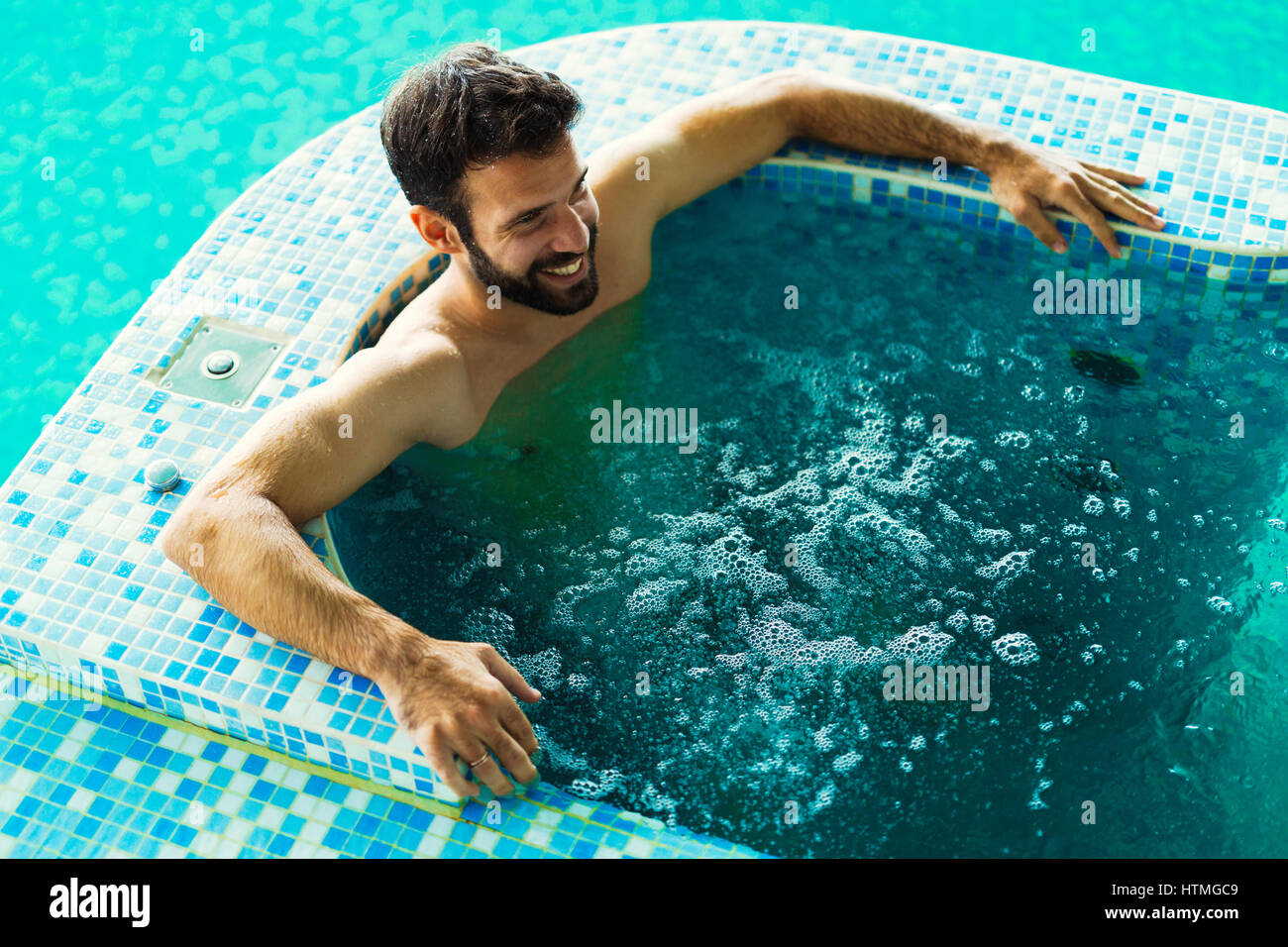 Man bubble bath hi-res stock photography and images - Alamy