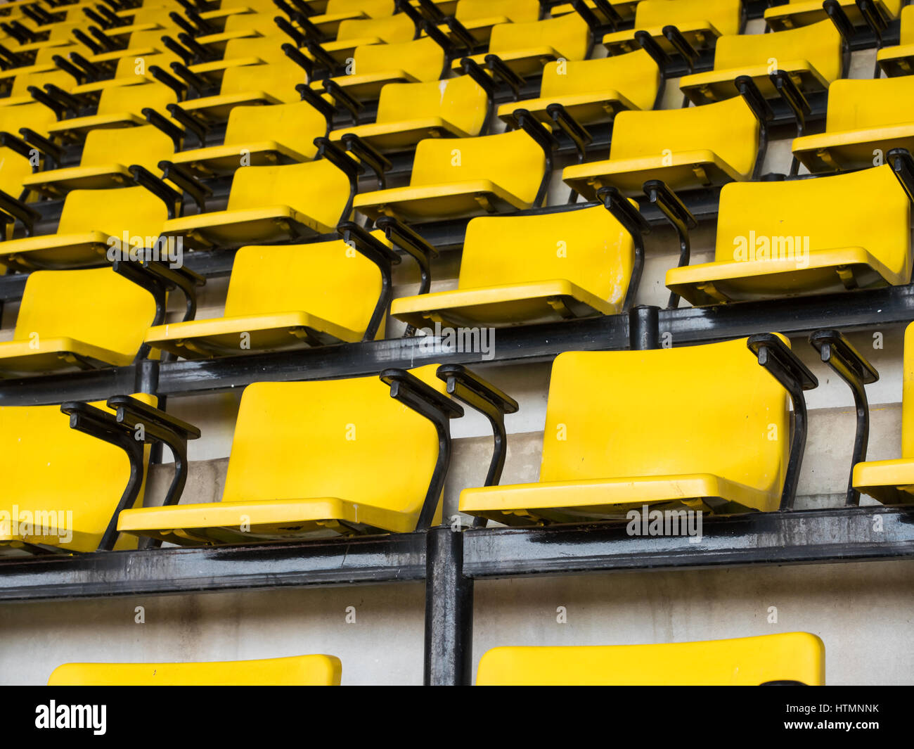 Yellow seats hi-res stock photography and images - Alamy