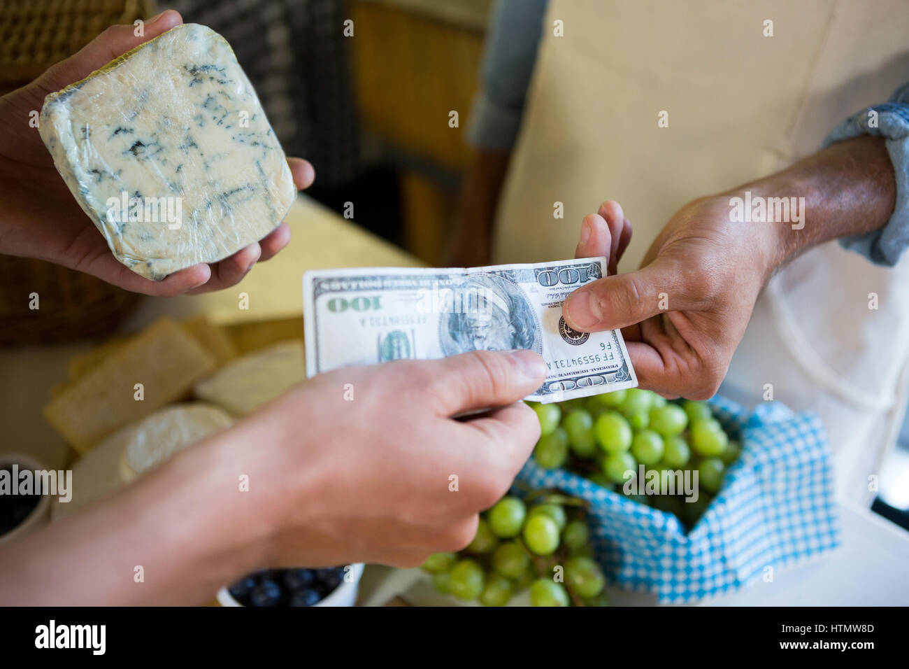 Receiving products hi-res stock photography and images - Alamy