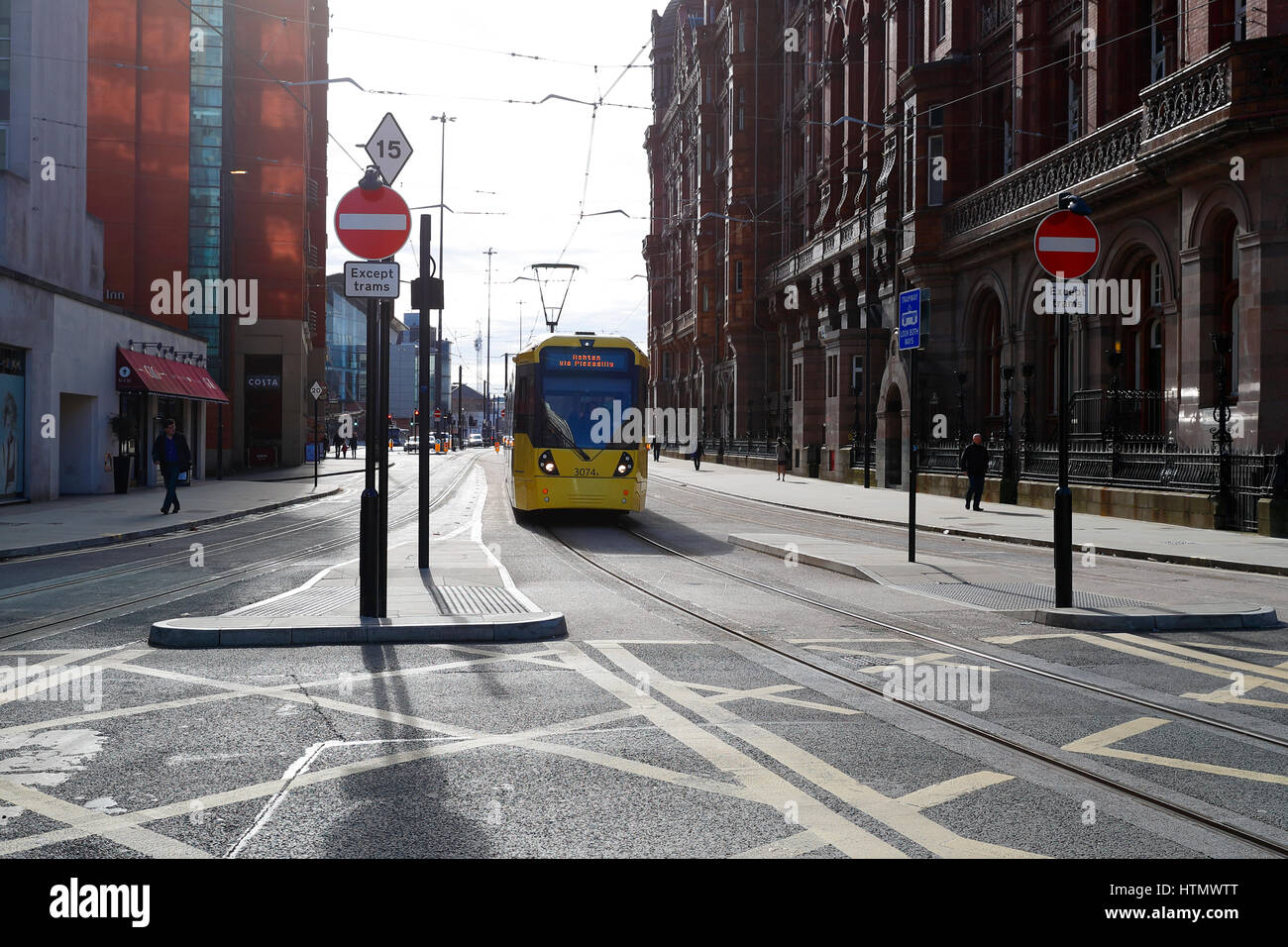 Manchester trams hi-res stock photography and images - Alamy