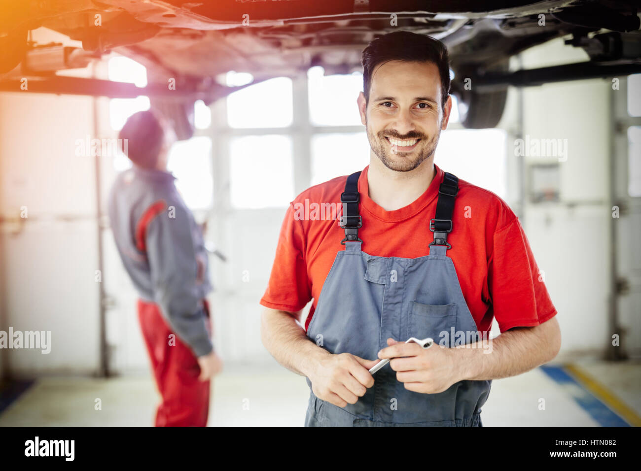 Mechanic car garage hi-res stock photography and images - Alamy