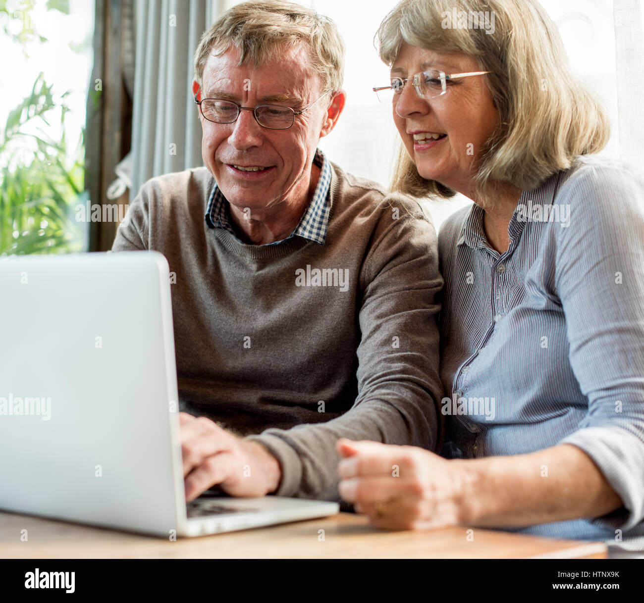 Technology together hi-res stock photography and images - Alamy