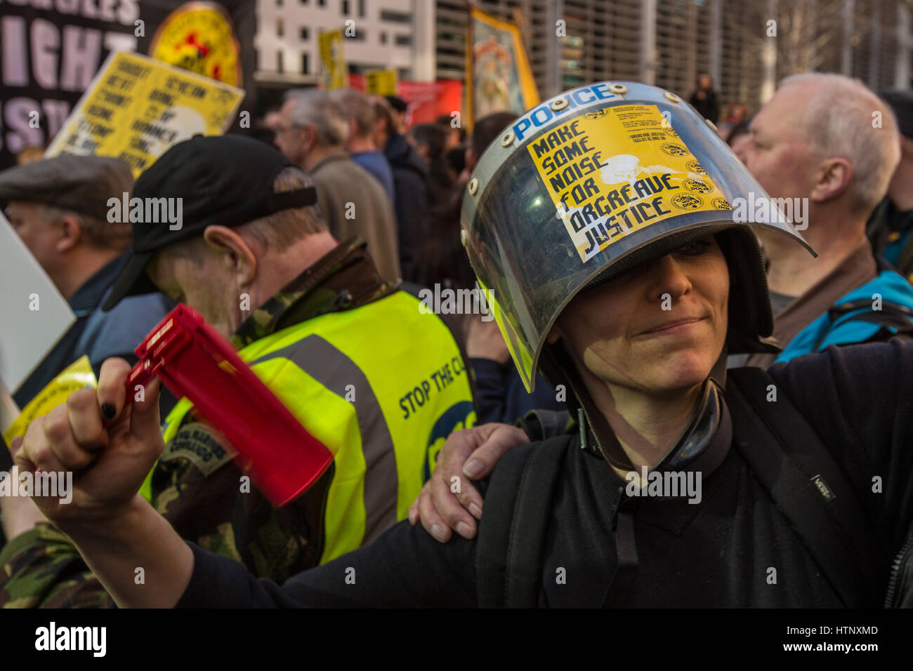 Orgreave 1984 police hi-res stock photography and images - Alamy