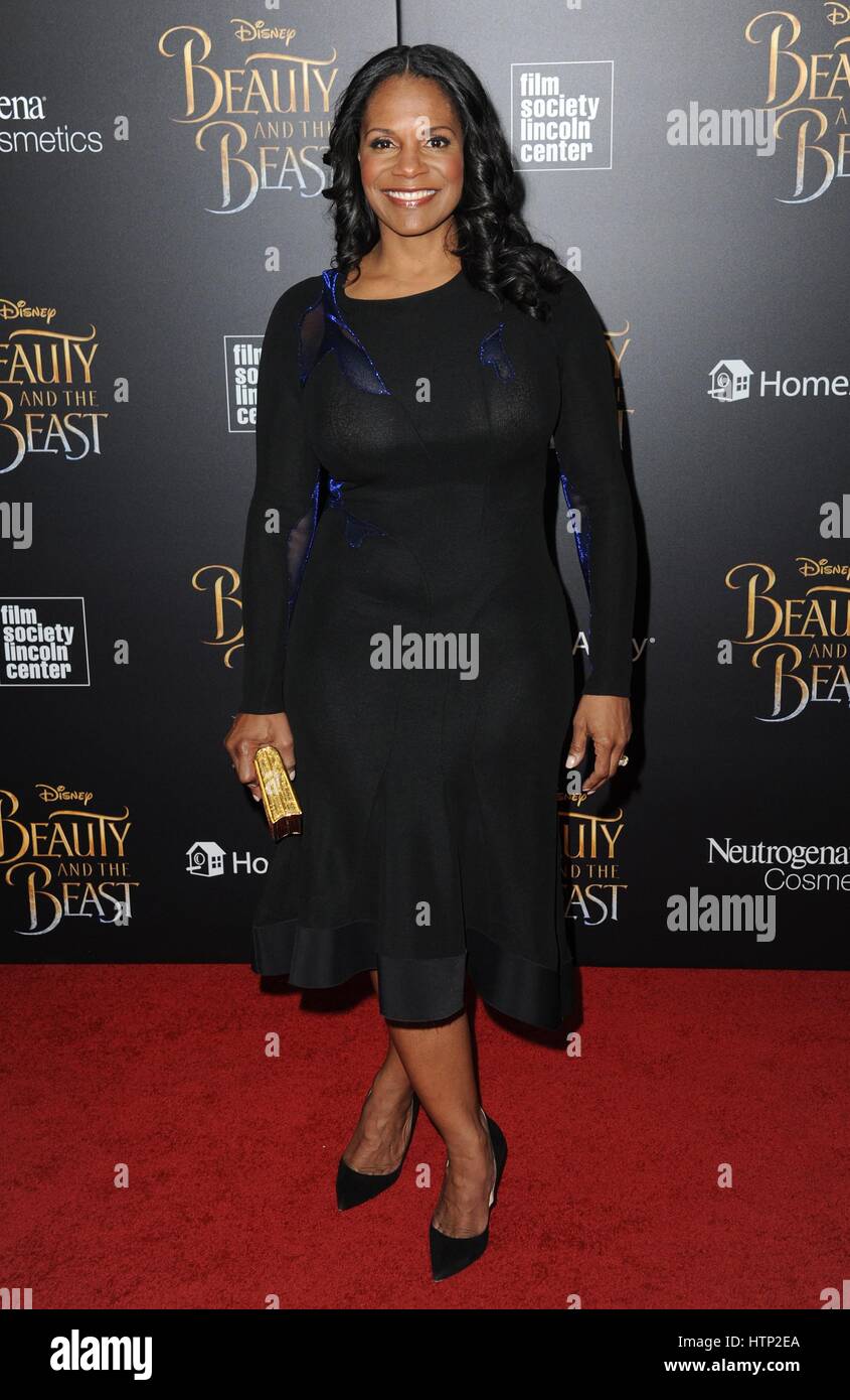 Beauty and the beast audra mcdonald hi-res stock photography and images ...