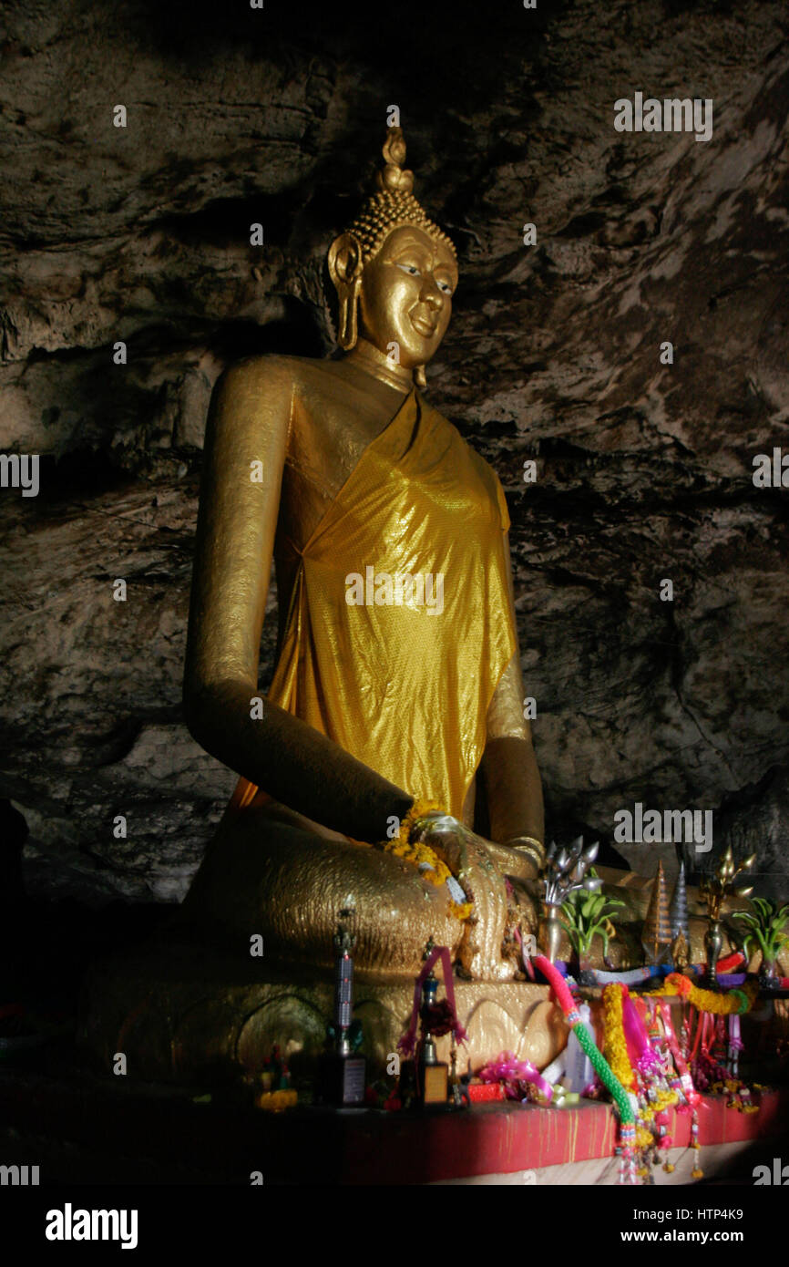 Kanchanaburi, Thailand. 15th Nov, 2006. Tham Krasae (Krasae Cave), a ...
