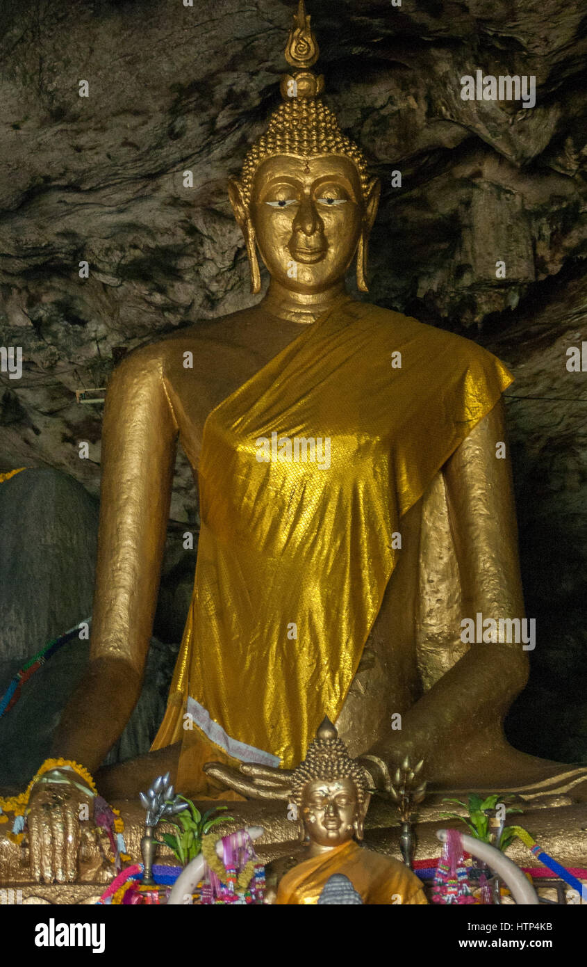 Kanchanaburi, Thailand. 15th Nov, 2006. Tham Krasae (Krasae Cave), a ...