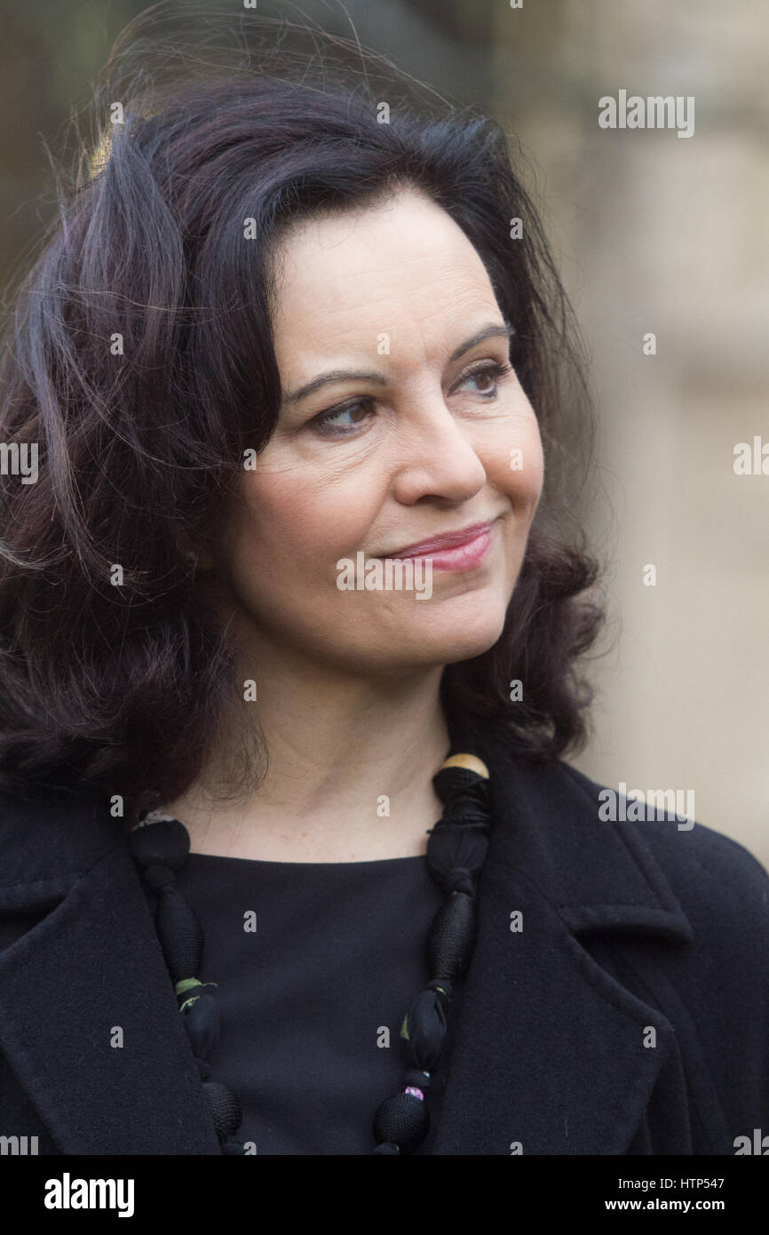 Caroline flint labour hi-res stock photography and images - Alamy