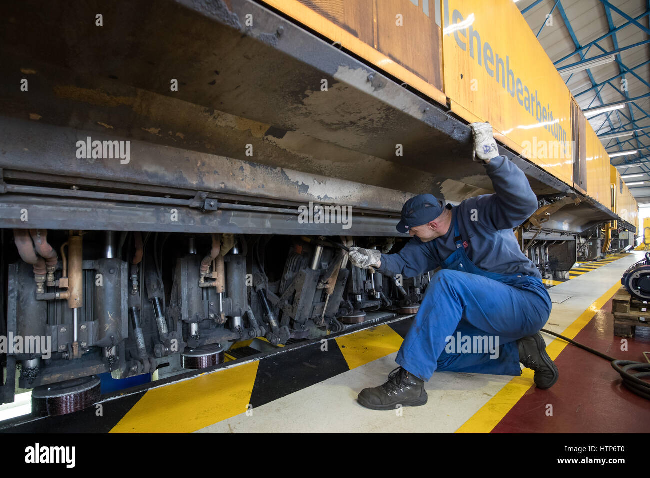 Nuremberg, Germany. 14th Mar, 2017. A mechanic of the German Railway ...