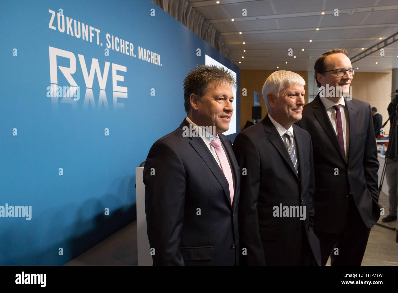 Chief human resources officer hi-res stock photography and images - Alamy