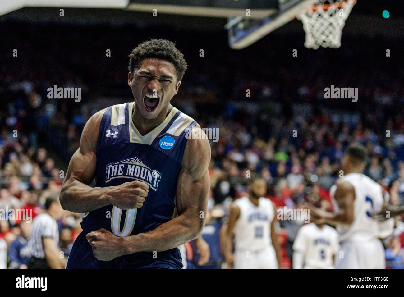 Mount st marys basketball hi-res stock photography and images - Alamy
