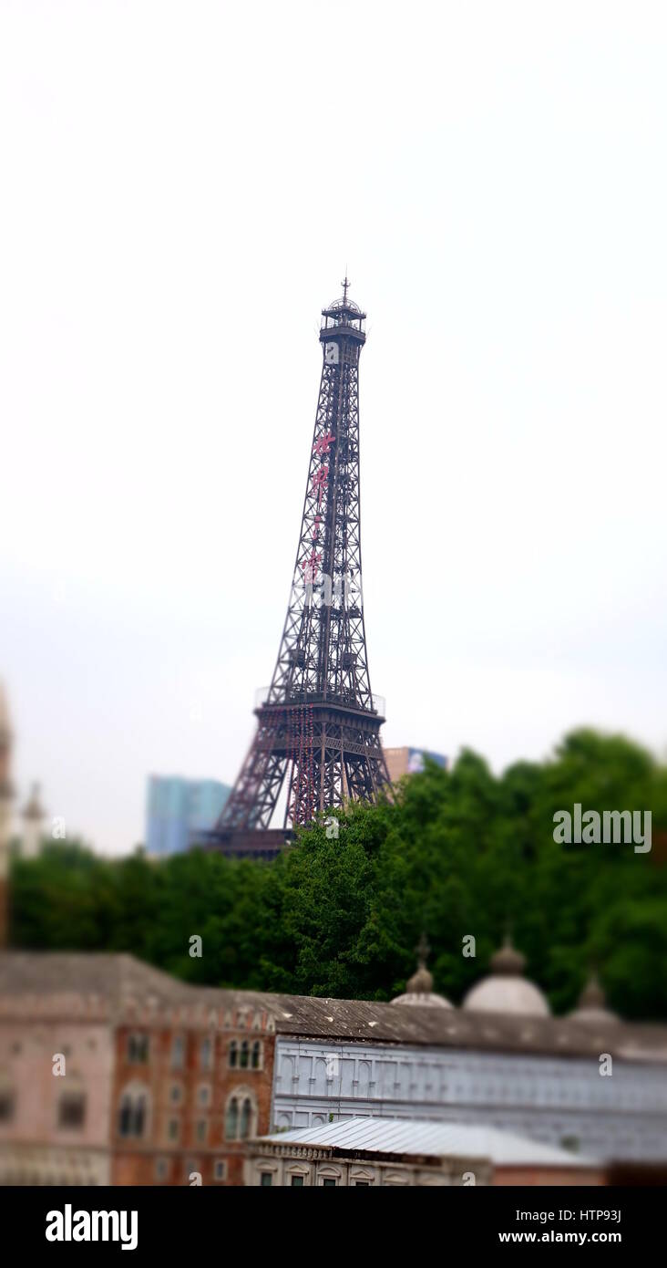 130 ft tall hi-res stock photography and images - Alamy