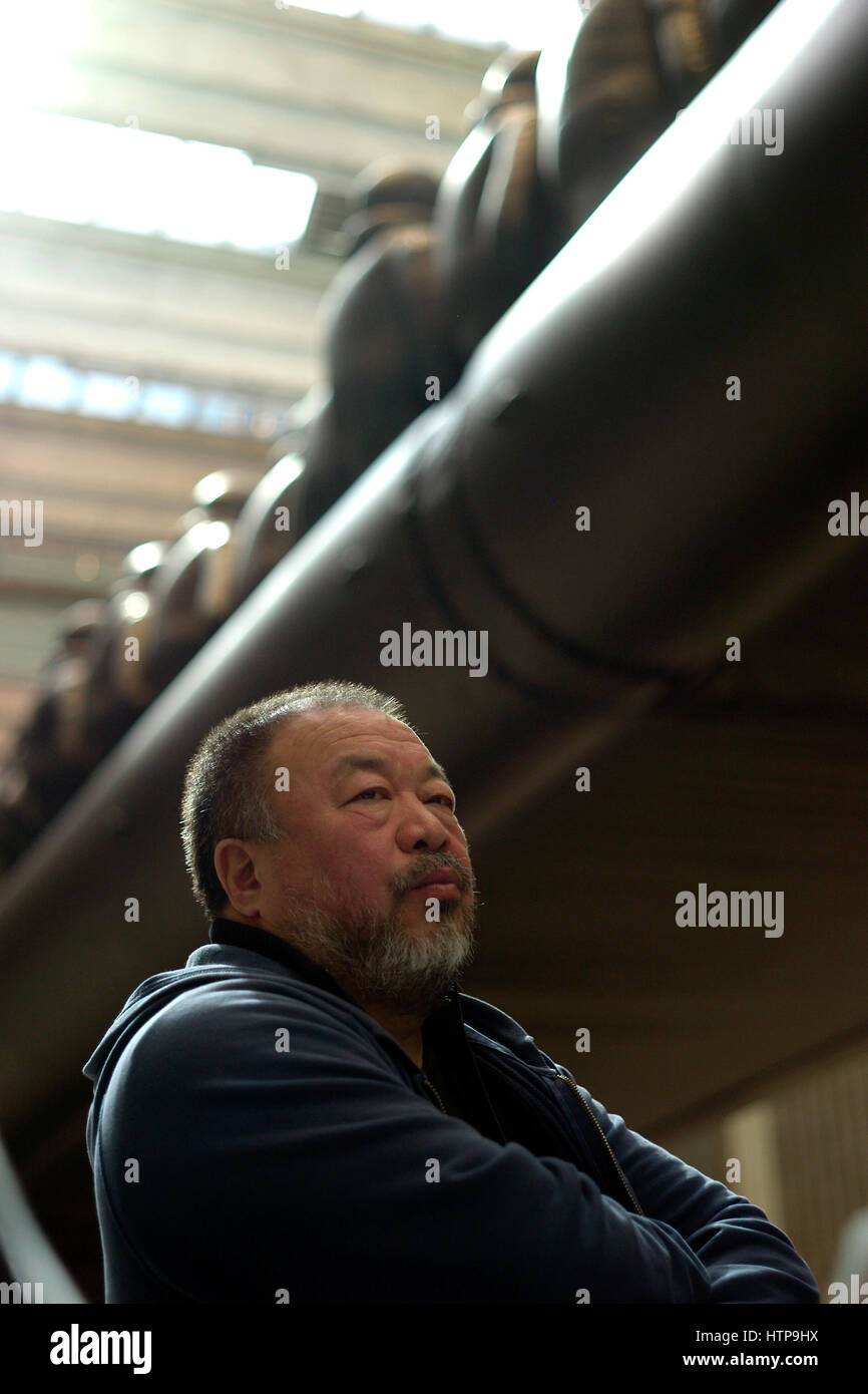 Chinese refugee boat hi-res stock photography and images - Alamy