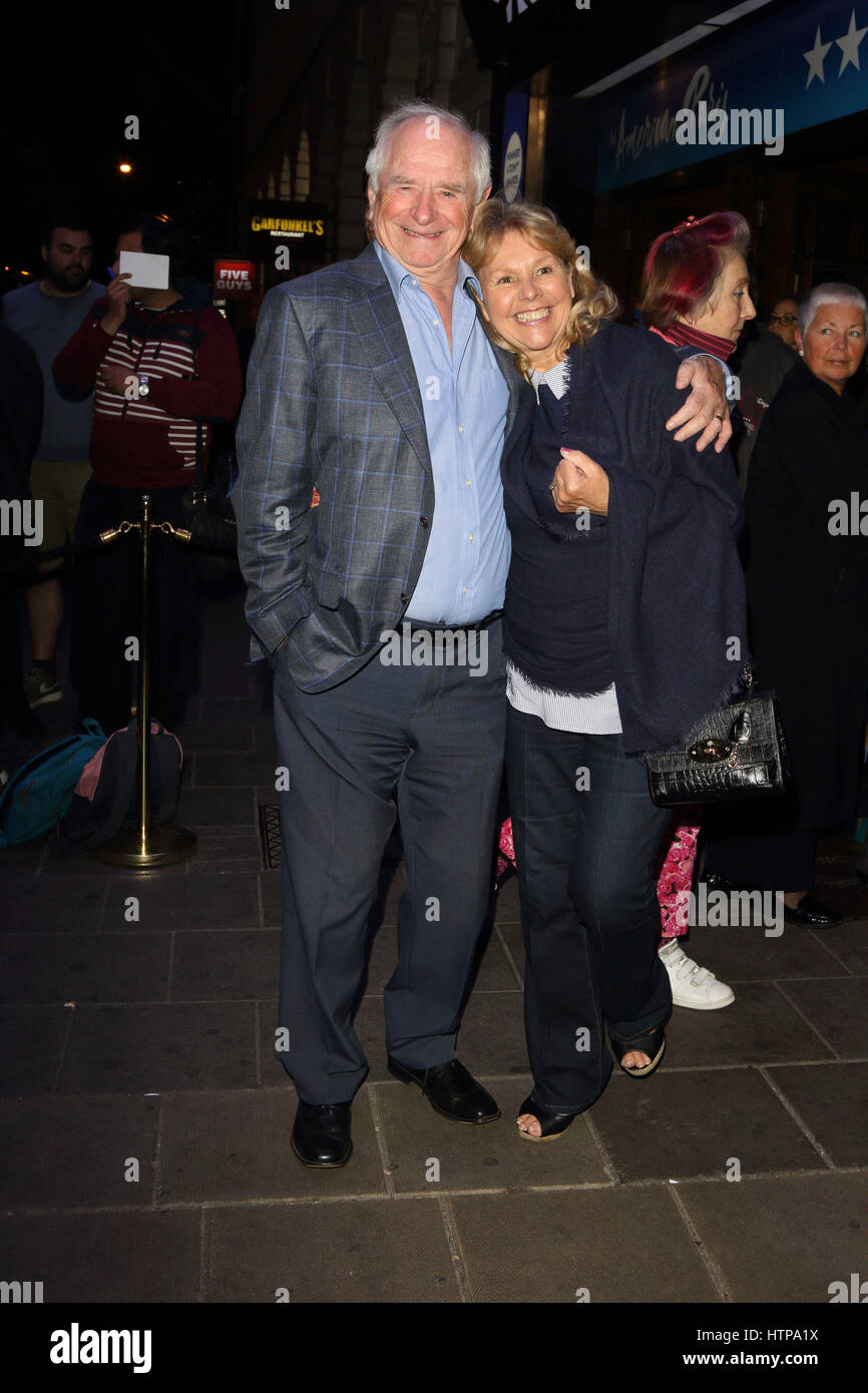 London, UK. 15th Mar, 2017. London, UK. Johnny Ball at An American In ...