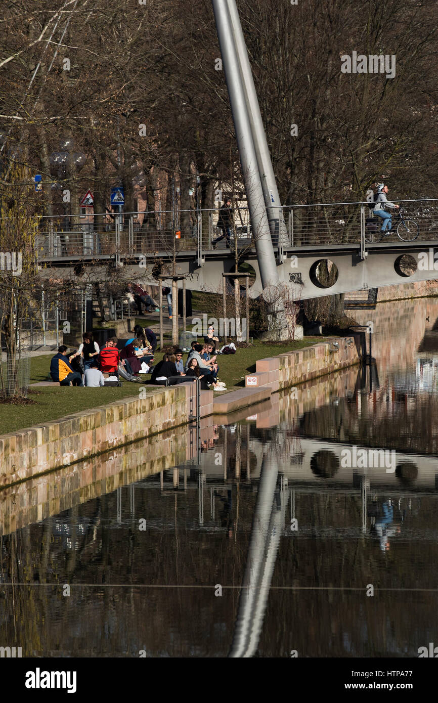 Nuremberg, Germany. 16th Mar, 2017. People enjoying the sunny weather ...