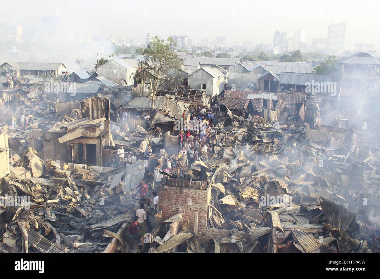 Korail slum in dhaka hi-res stock photography and images - Alamy