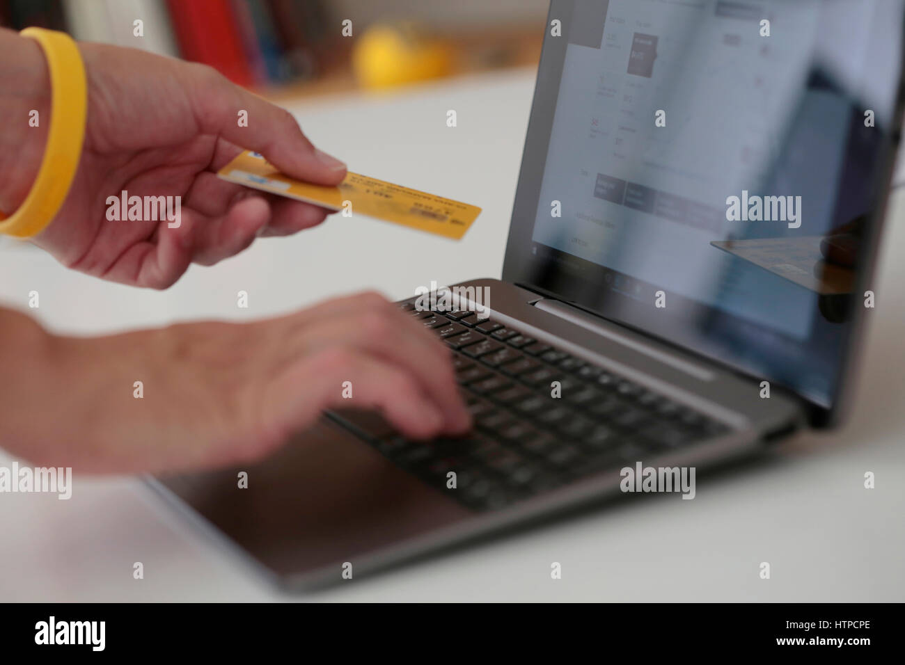 Personal accounting hi-res stock photography and images - Alamy