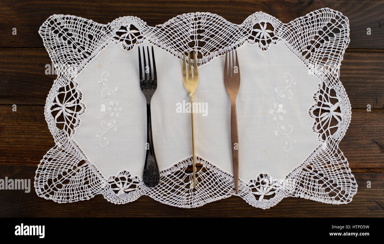 Linen tablecloth cutlery hi-res stock photography and images - Alamy