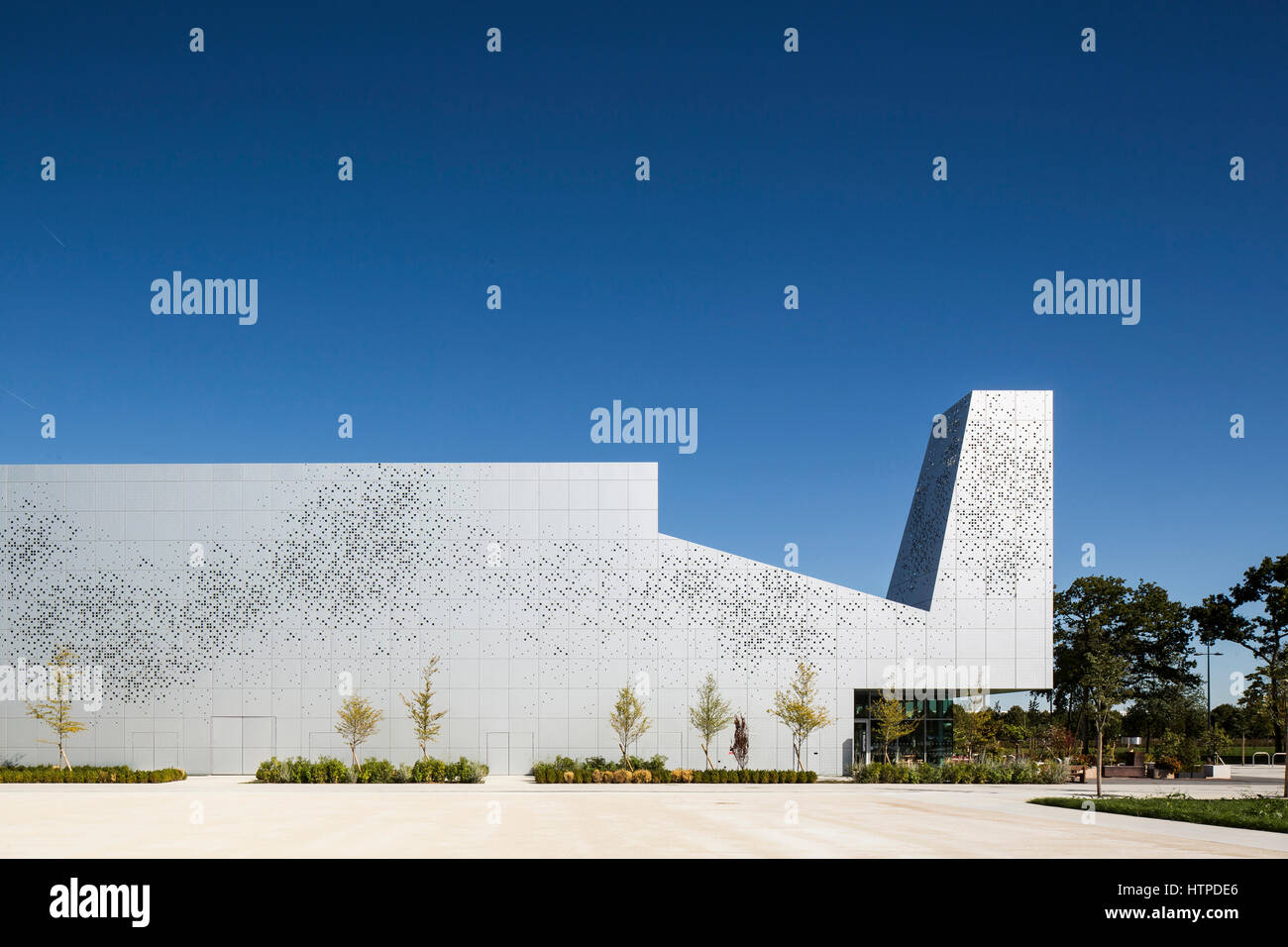Angular roofline of exterior facade. Sénart Theatre, Paris, France ...