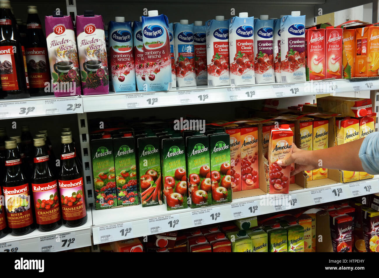 Juice in store hi-res stock photography and images - Alamy