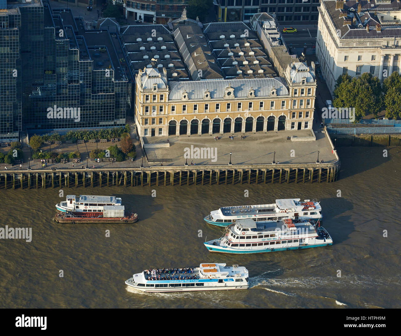 Old billingsgate fish market hi-res stock photography and images - Alamy