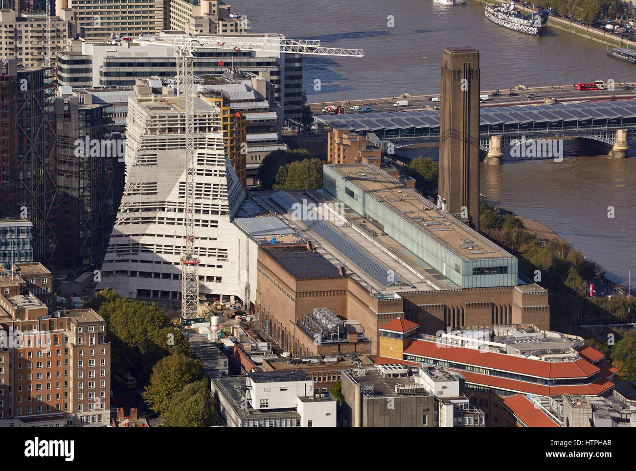 Tate Modern with new extension under construction. London City Views ...