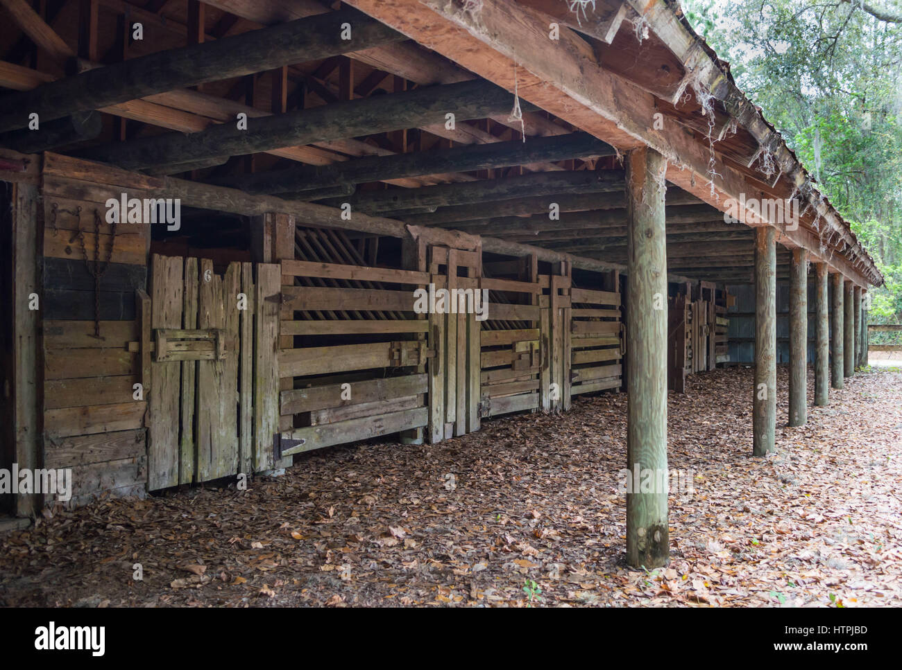 vintage post and beam stable Stock Photo - Alamy