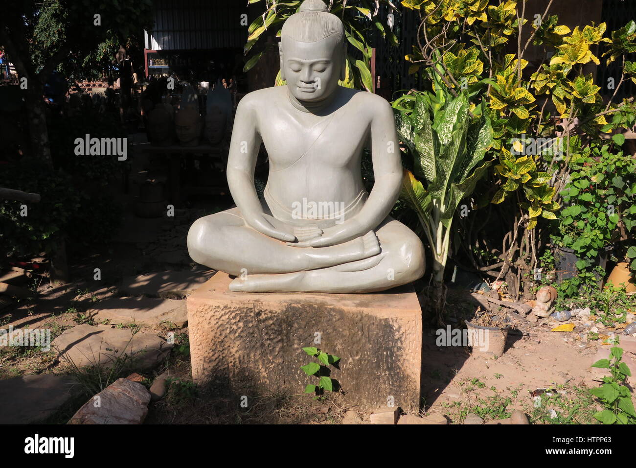 Lots of statues at roadside shop Stock Photo - Alamy