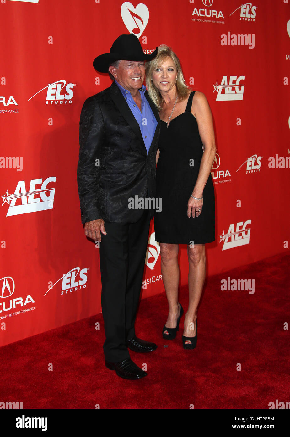 George strait and norma strait hi-res stock photography and images - Alamy