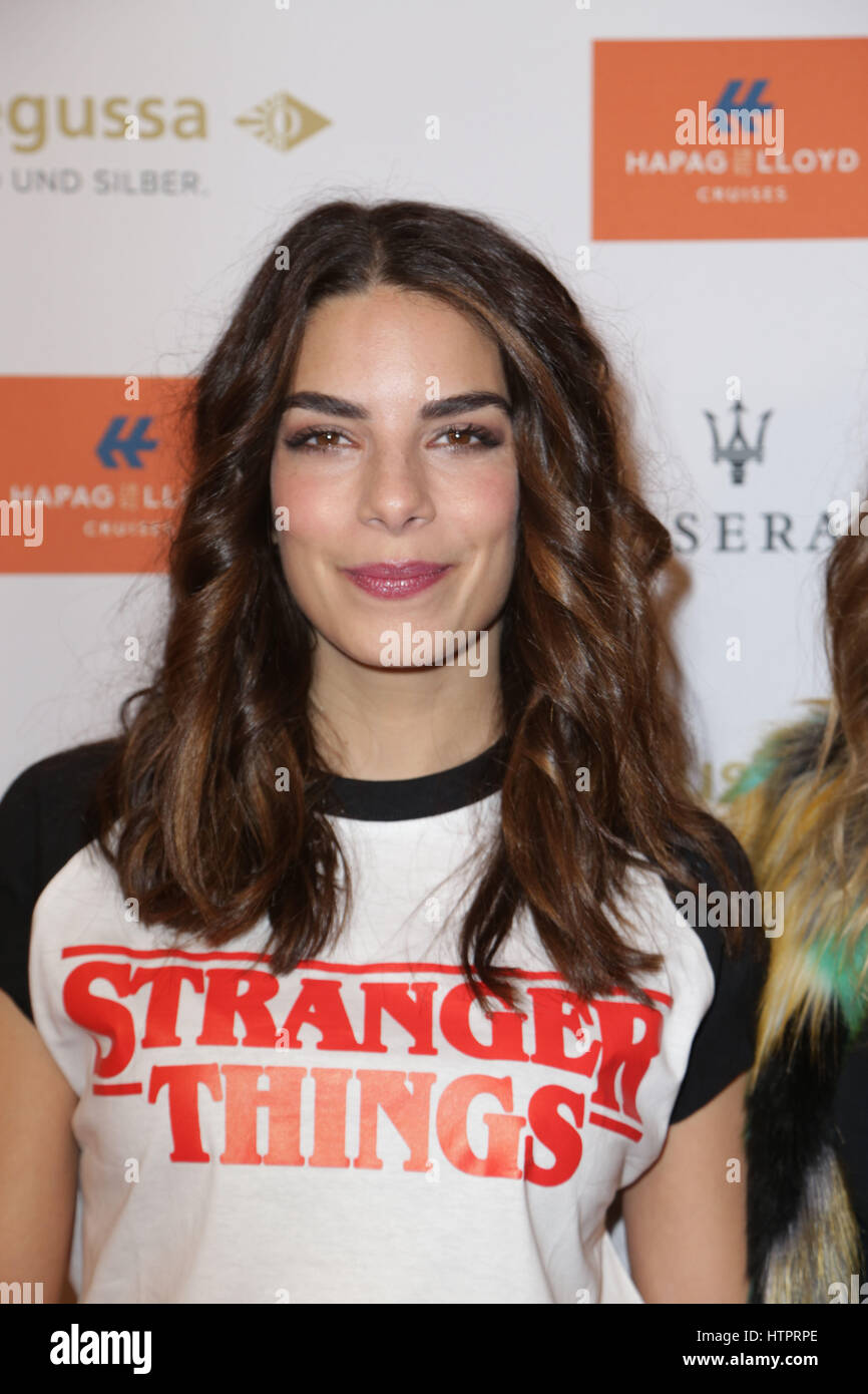 Lilli hollunder hi-res stock photography and images - Alamy