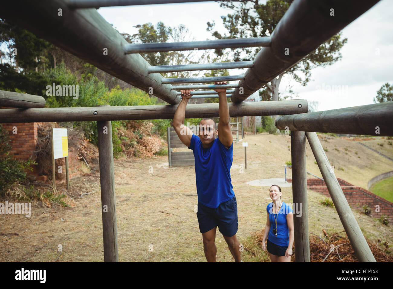 Man monkey bars hi-res stock photography and images - Alamy