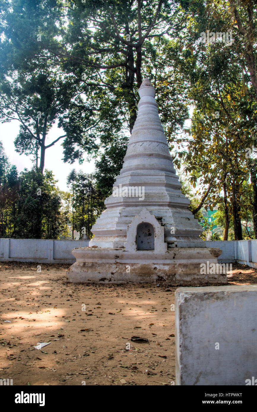 Buddhist temple in coxs bazar hi-res stock photography and images - Alamy