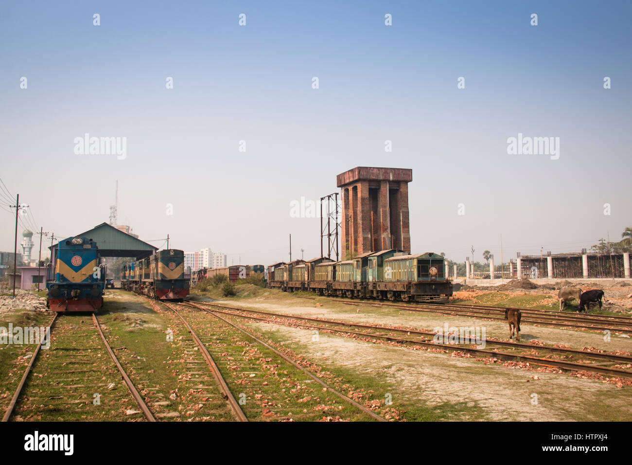 Bangladesh railway hi-res stock photography and images - Alamy