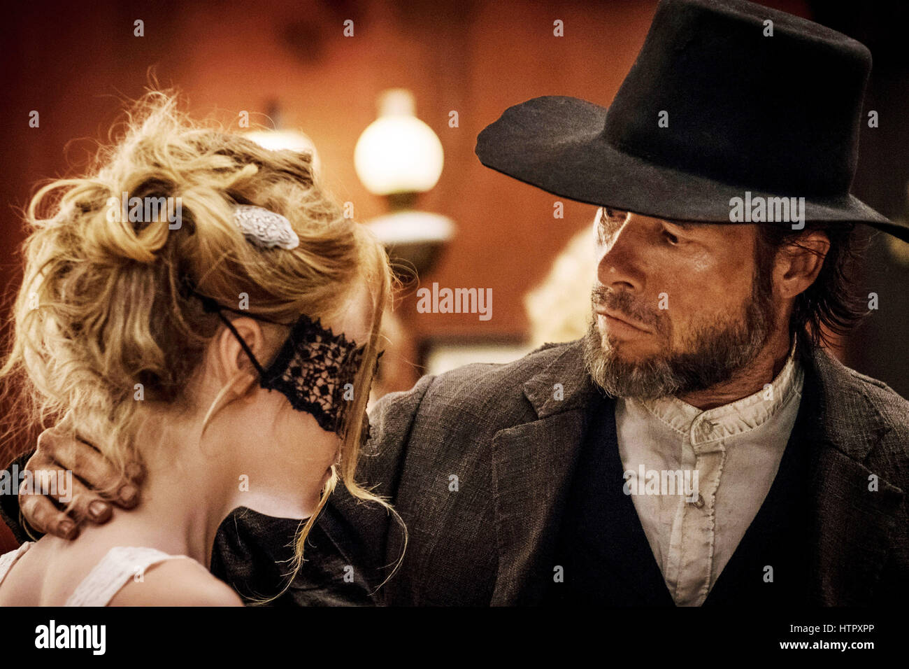 BRIMSTONE, from left: Dakota Fanning, Guy Pearce, 2016. ph: Philippe ...