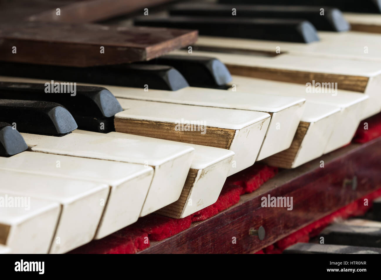 Organ keys hi-res stock photography and images - Alamy