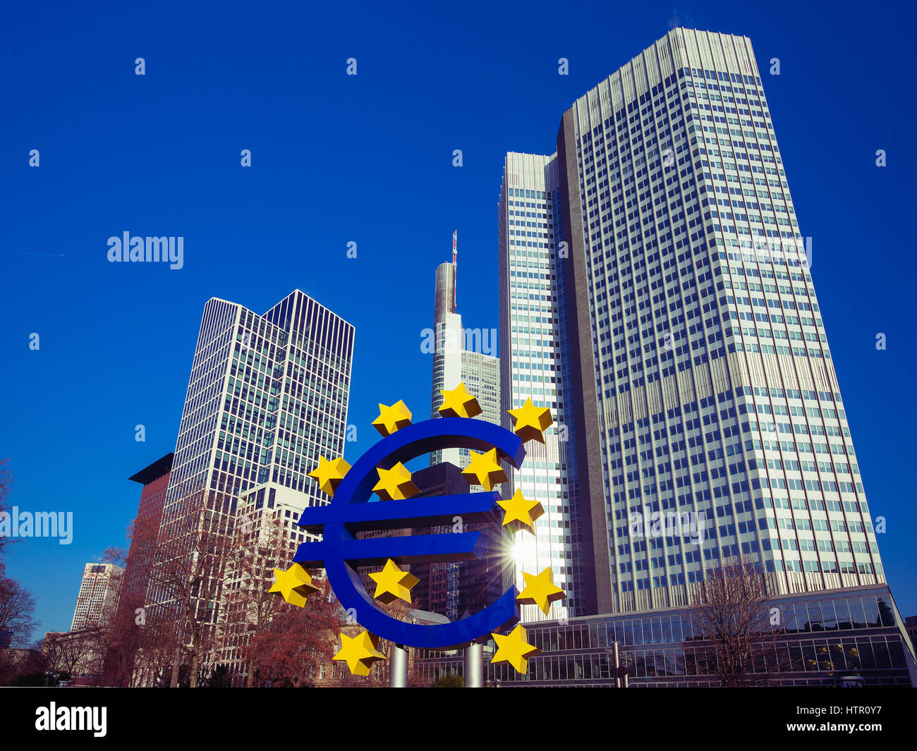 Euro sign hi-res stock photography and images - Alamy