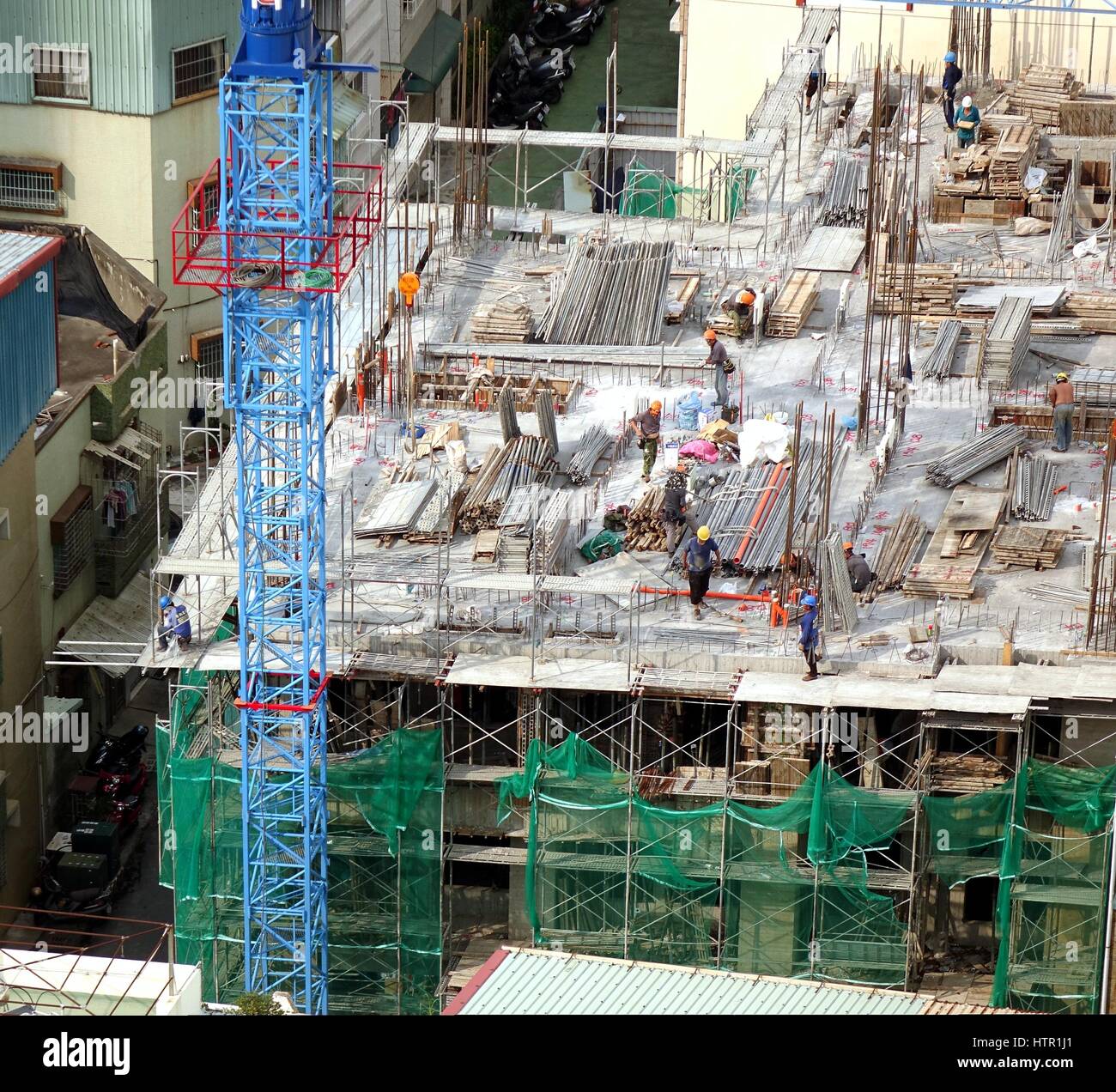 Steel girders beams multi story hi-res stock photography and images - Alamy