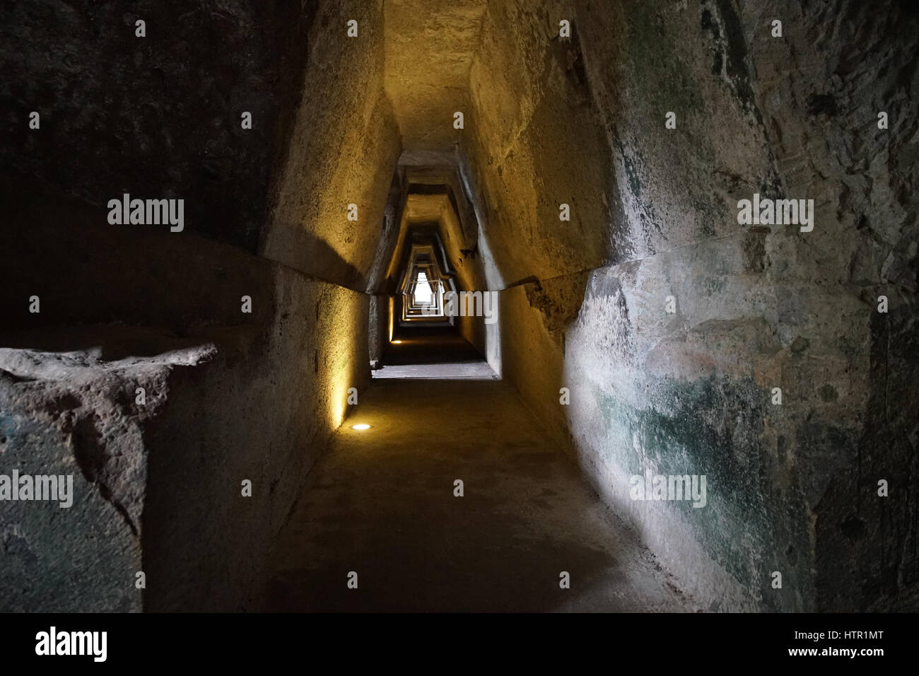 Antro della Sibilla Cumana, Cuma, Napoli Stock Photo - Alamy