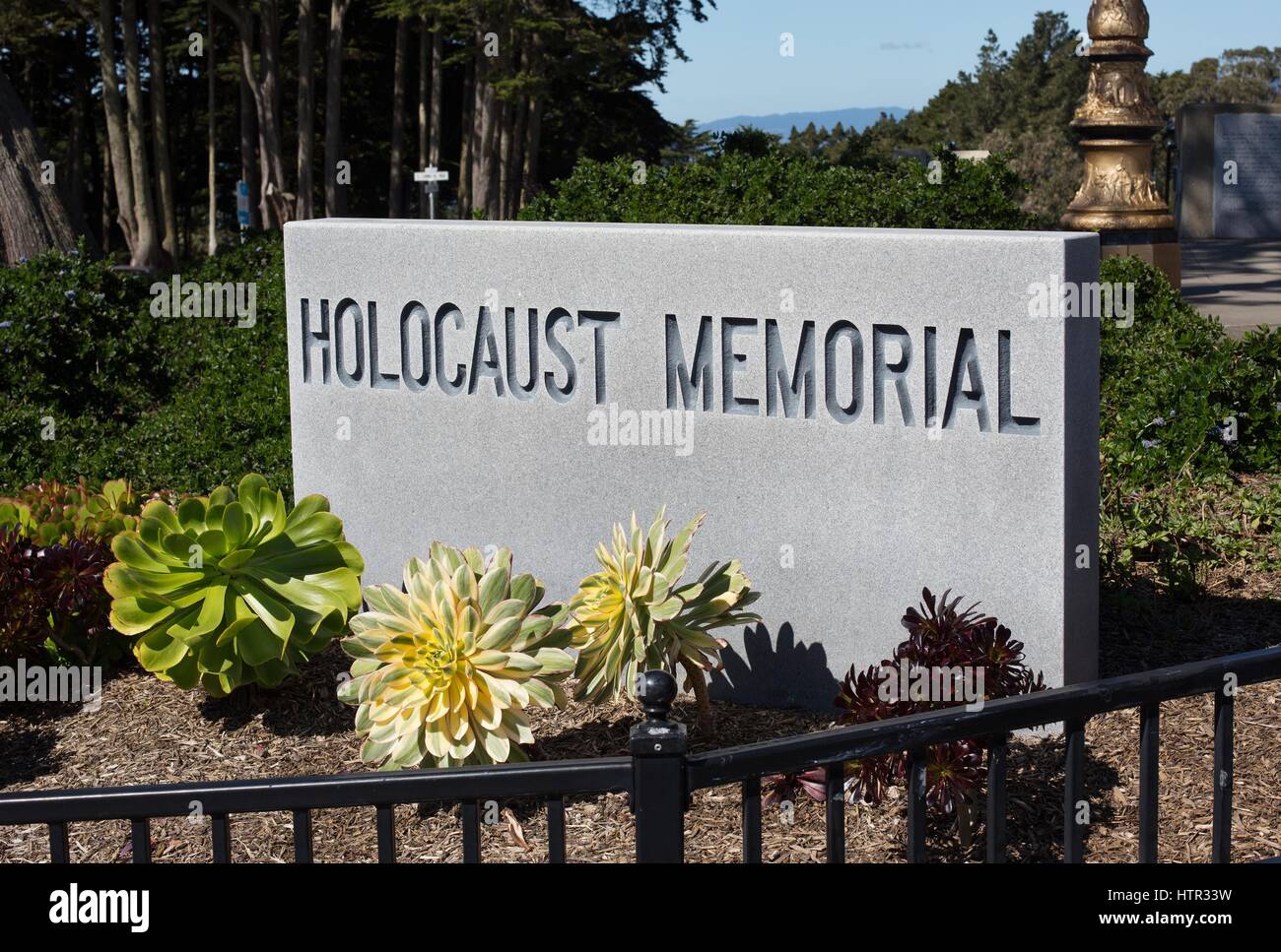 George segal holocaust sculpture hi-res stock photography and images ...