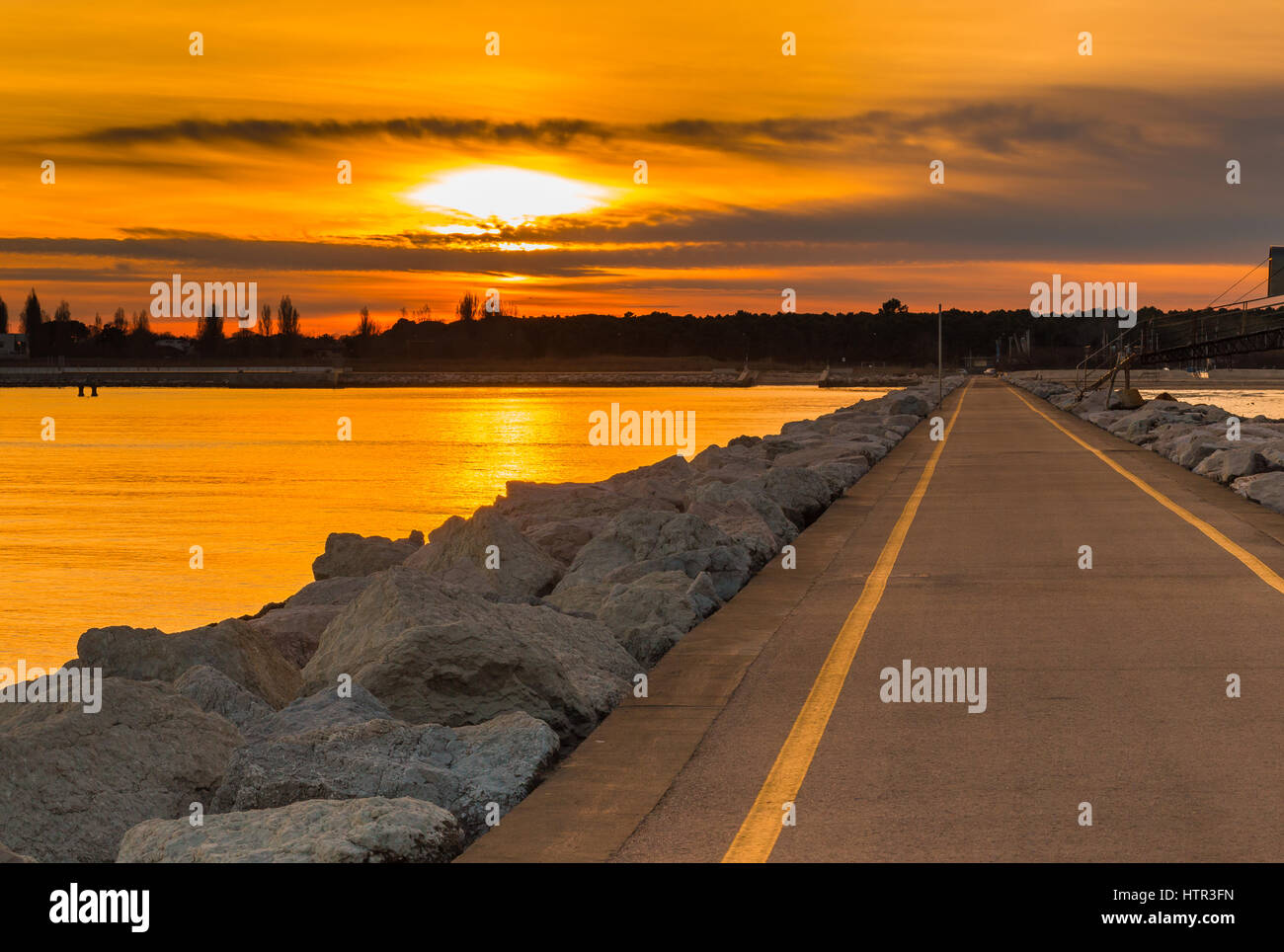 Paved pier hi-res stock photography and images - Alamy