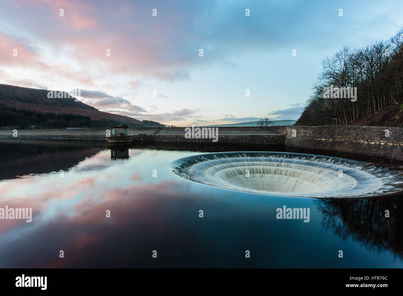 Ladybower Reservoir Plug Hole High Resolution Stock Photography and ...