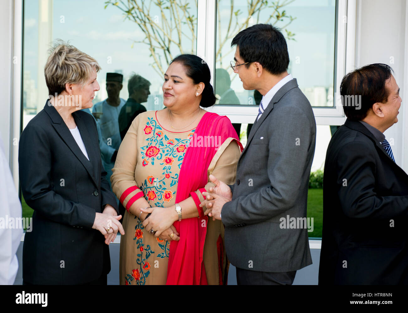 Talk break hi-res stock photography and images - Alamy