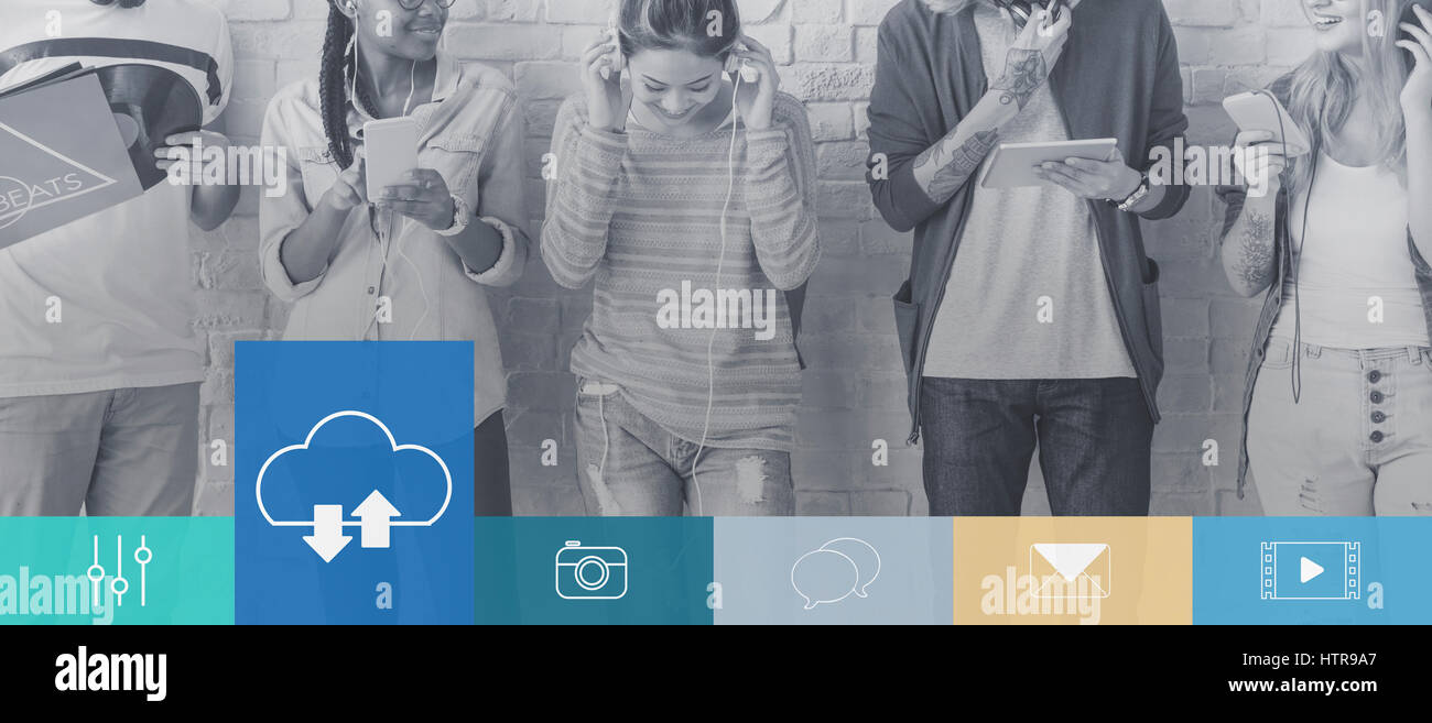 Cloud Computing Storage Loading Stock Photo - Alamy