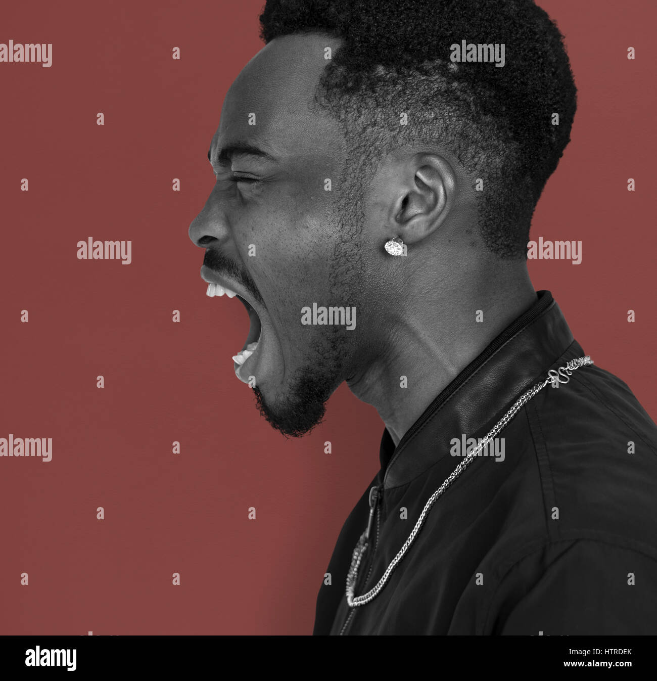 Men scream hi-res stock photography and images - Alamy