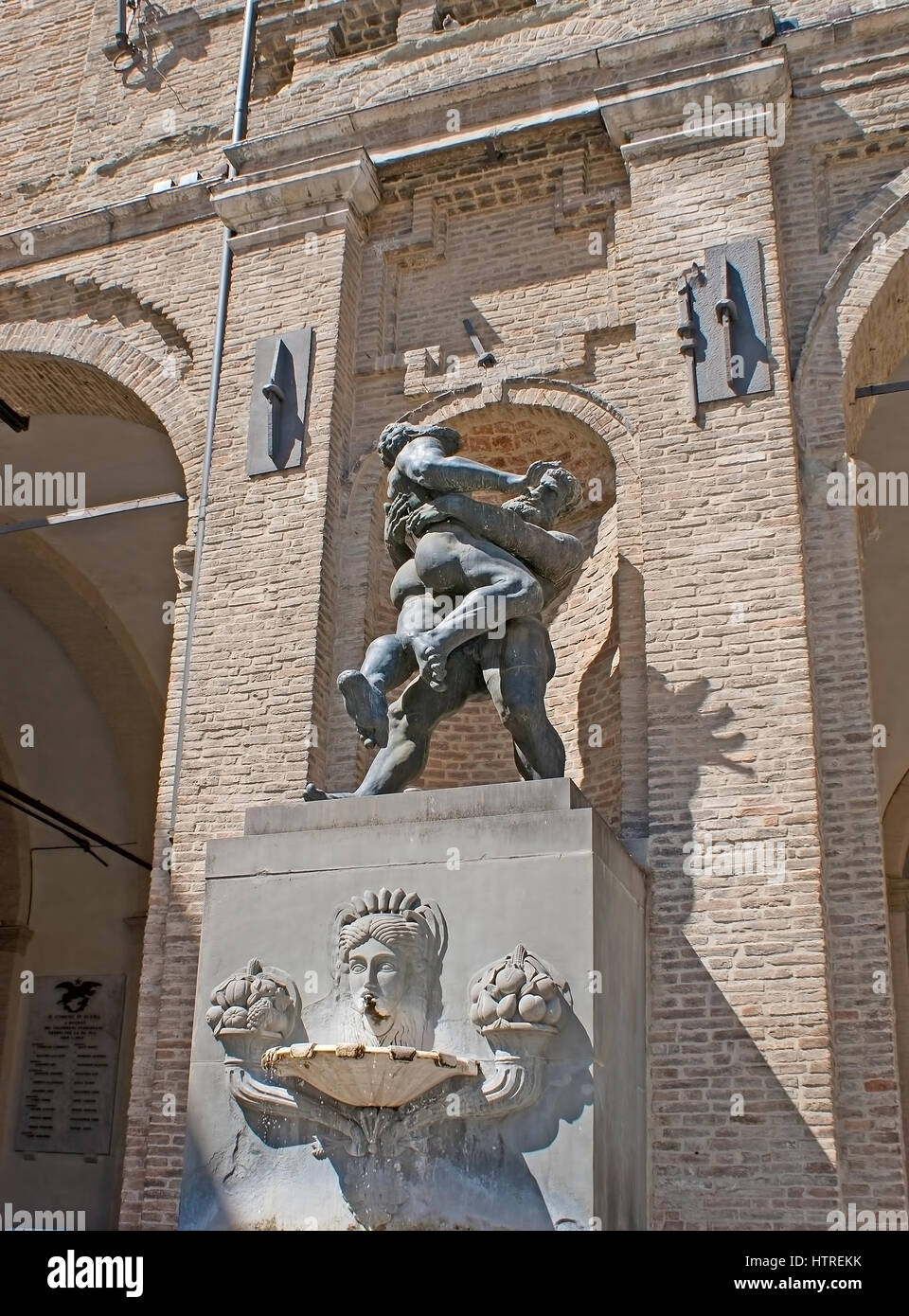 Hercules wrestling with antaeus hi-res stock photography and images - Alamy