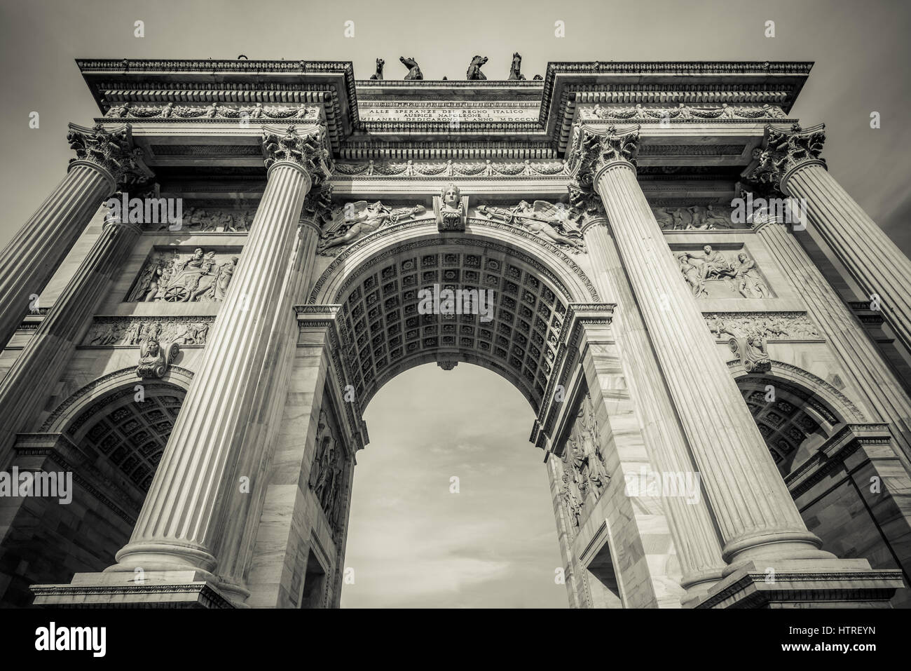 Italy city milan peace hi-res stock photography and images - Alamy