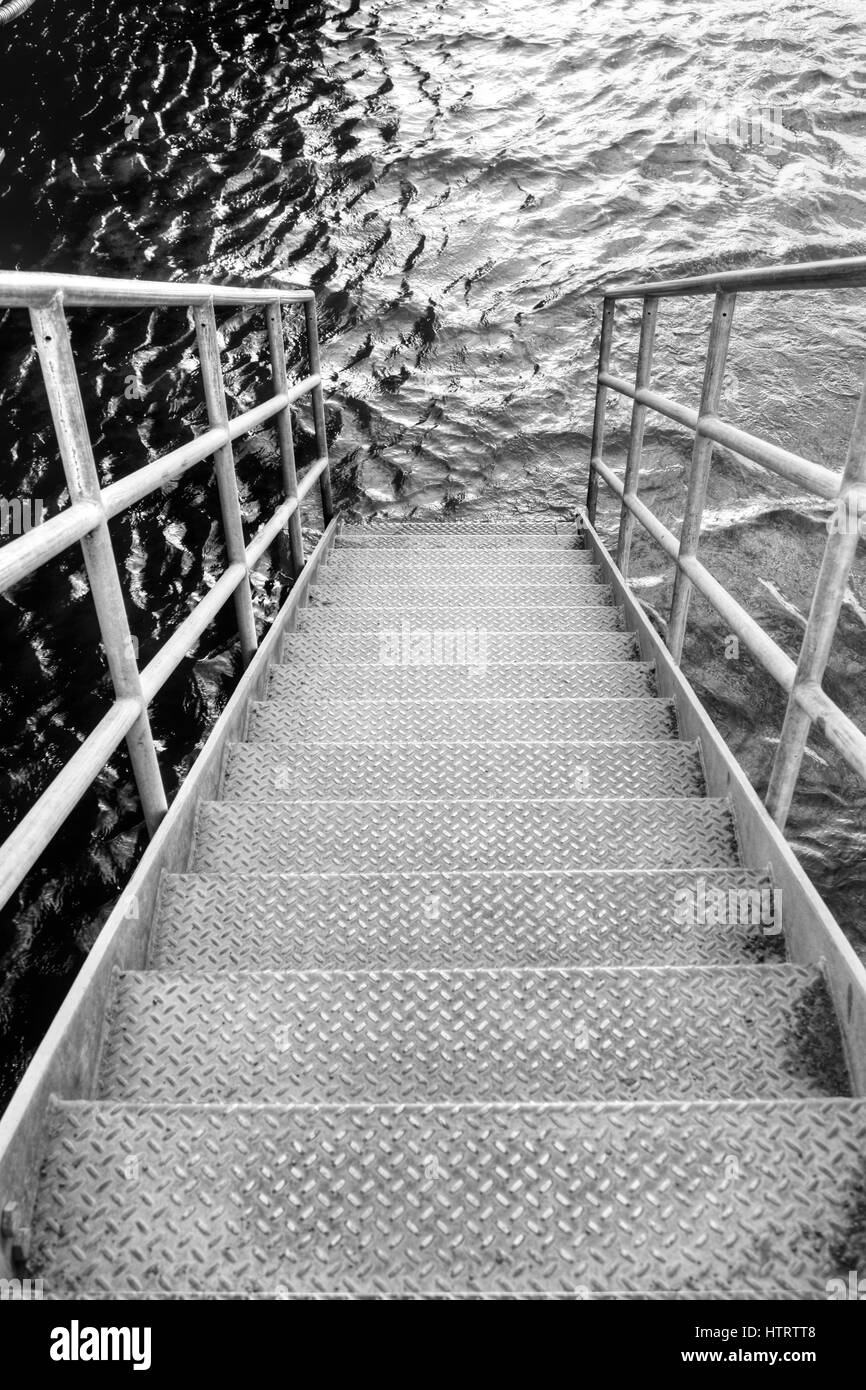 stairs going into water Stock Photo - Alamy