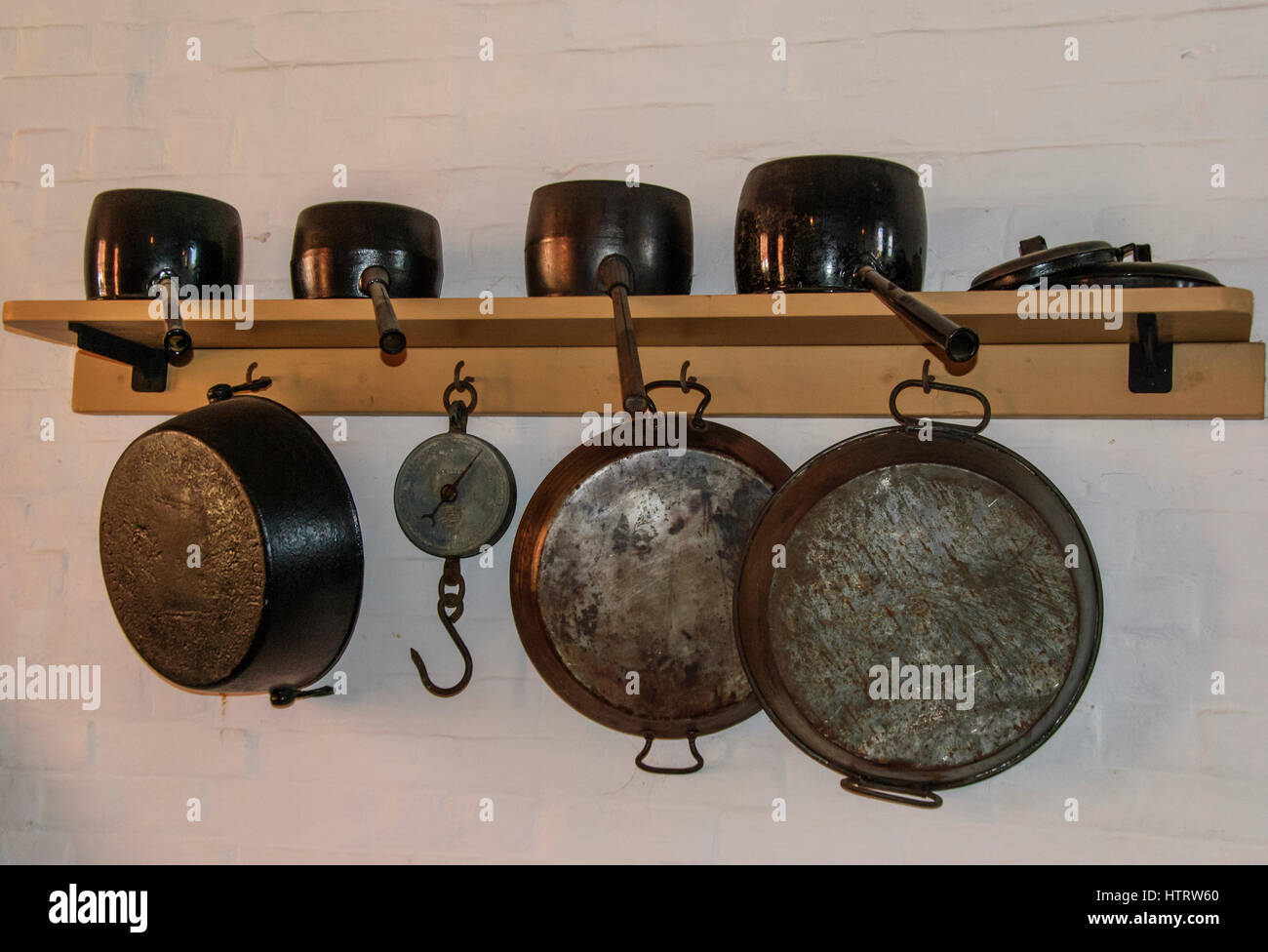 Old pots and pans hi-res stock photography and images - Alamy
