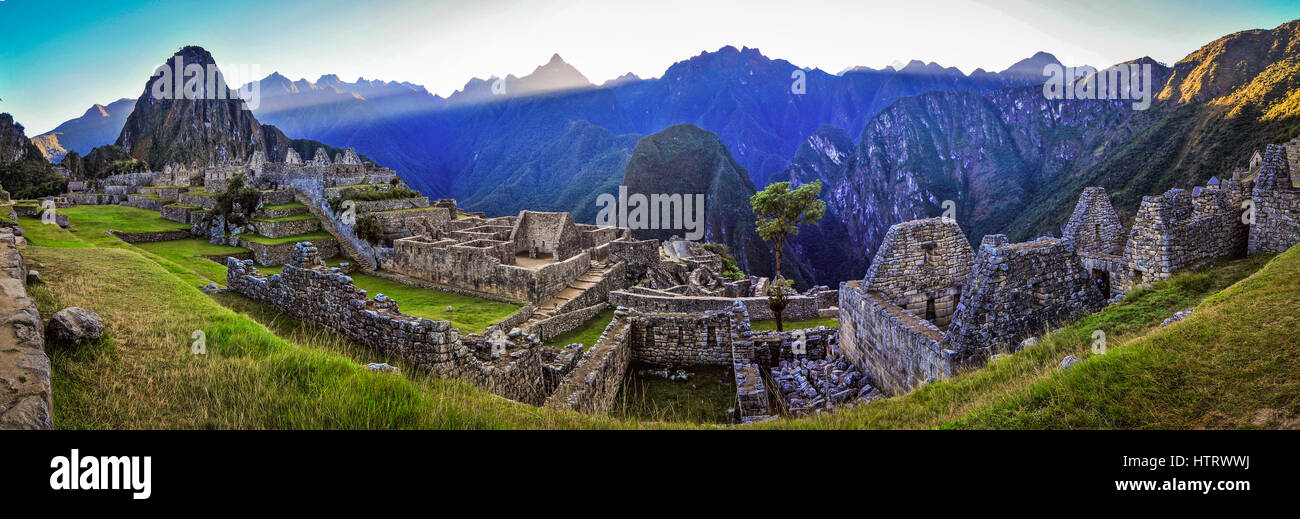 Ancient ruins in mountain hi-res stock photography and images - Alamy