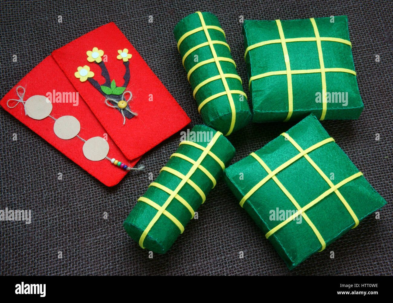 Vietnamese food, banh chung, banh tet are traditional eating on Tet ...